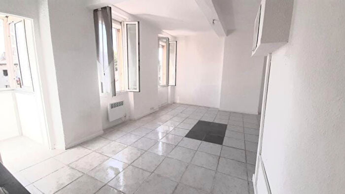 Appartement 3 pièces à Toulon, Saint-Roch, à vendre