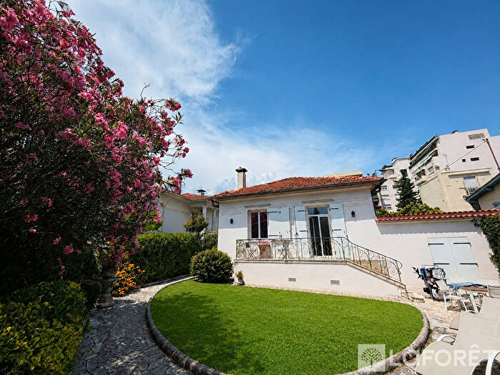Maison 5 pièces à louer - Cannes, Carnot
