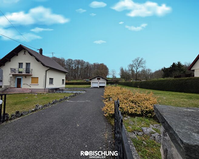 Maison à vendre - Pfetterhouse - 5 pièces - 3 chambres