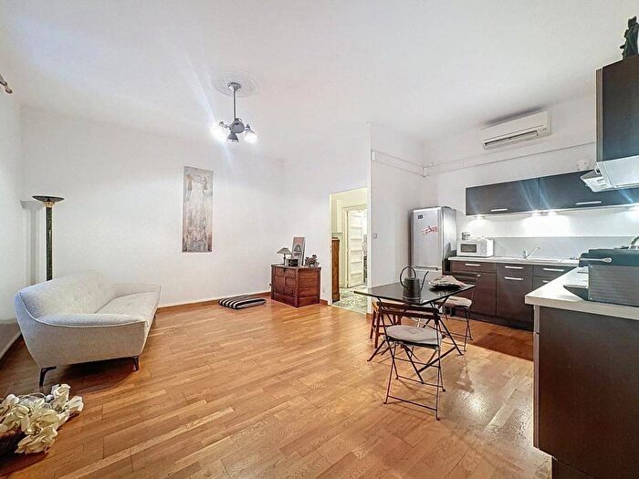 Appartement à louer - Balestrino, Ajaccio - 3 pièces - 2 chambres