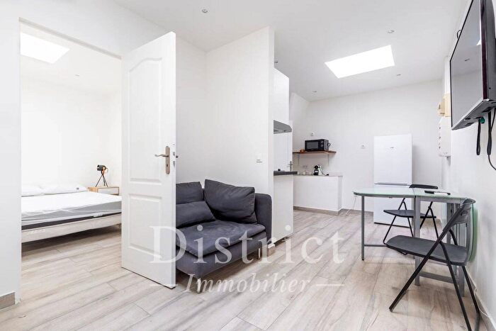 Appartement à louer - Hoche-Friedland, Paris ème arrondissement - 2 pièces - 1 chambre