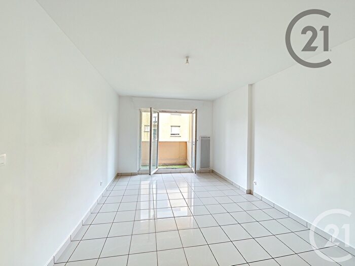 Montereau-Fault-Yonne, Ville basse : Appartement 2 pièces à louer