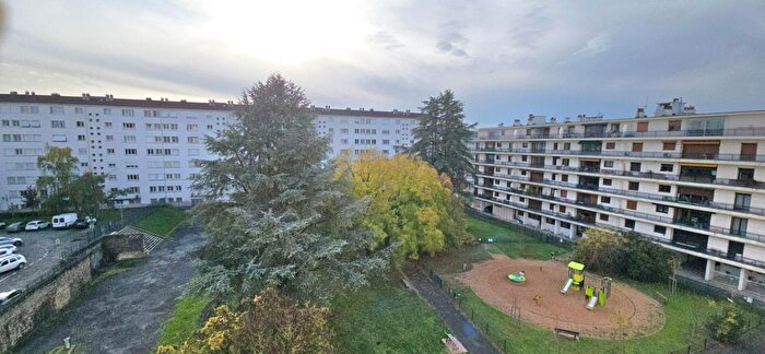 Appartement à vendre - Périgueux, Centre-ville, La Gare, Saint-Martin - 6 pièces - 5 chambres