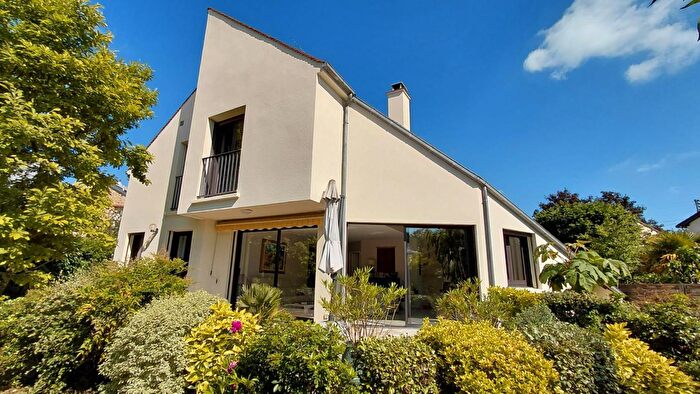 Maison 7 pièces à Saint-Gratien, Gare, à vendre