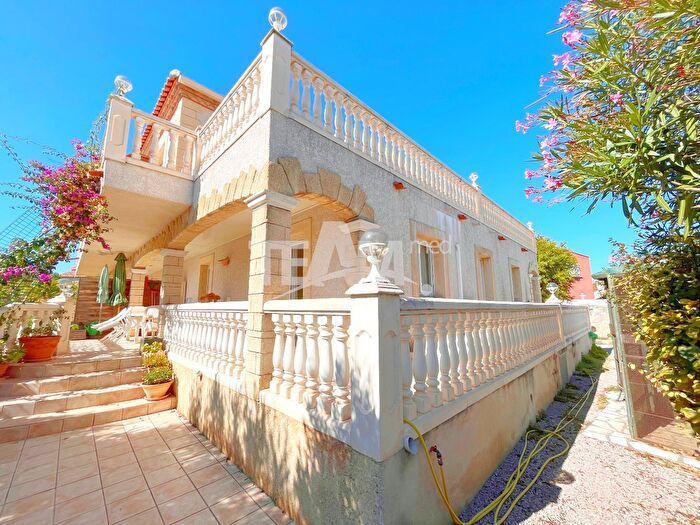 Maison à vendre - Frontignan, La Ville - 10 pièces - 7 chambres