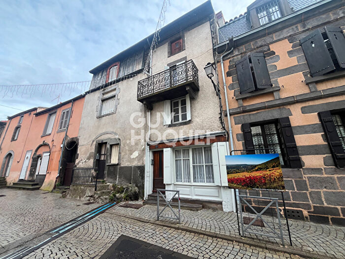 Maison à vendre - Volvic - 9 pièces - 5 chambres