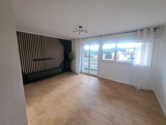 Autres quartiers et hameaux, Pont-Évêque - Appartement 3 pièces à louer
