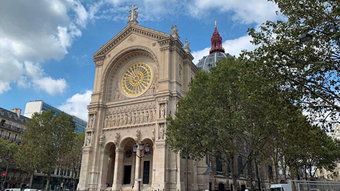 Appartement à louer - Mairie, Paris ème arrondissement - 3 pièces - 1 chambre