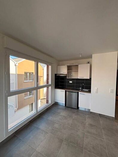 Appartement à louer - Ville Basse-Centre, Montereau-Fault-Yonne - 1 pièce