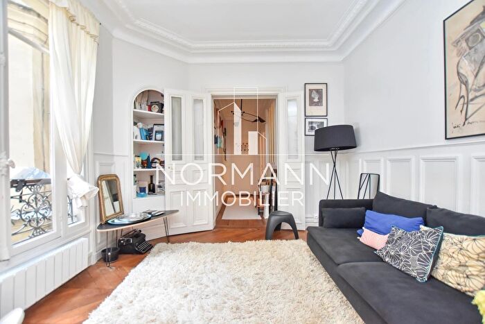 Appartement à vendre - Paris e , Clichy, Trinité - 3 pièces - 1 chambre