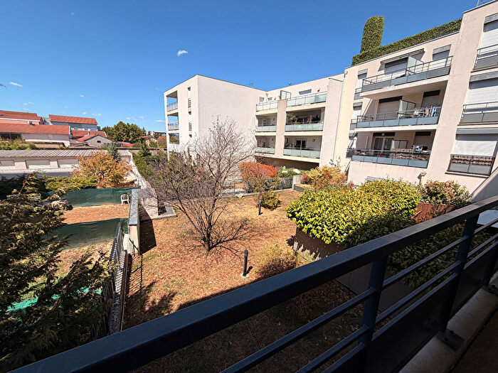 Appartement 3 pièces à vendre - Meyzieu, Centre-ville