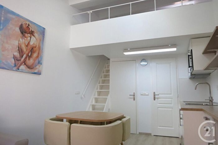 Appartement 1 pièce à Albi, Centre-ville, à louer