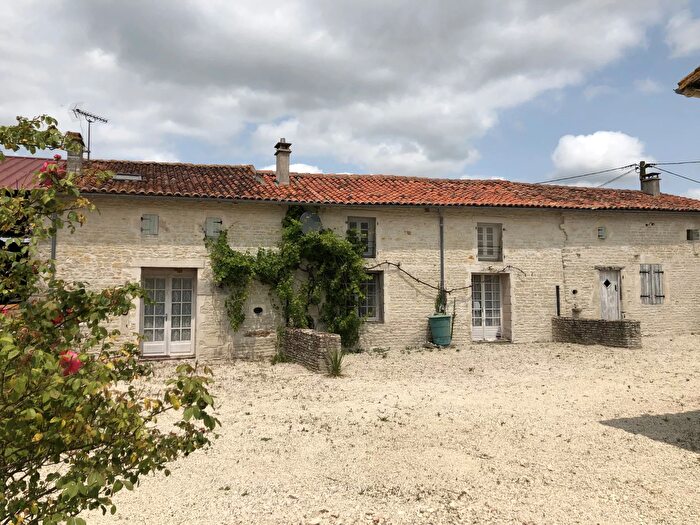 Maison à vendre - Villemain - 13 pièces - 6 chambres