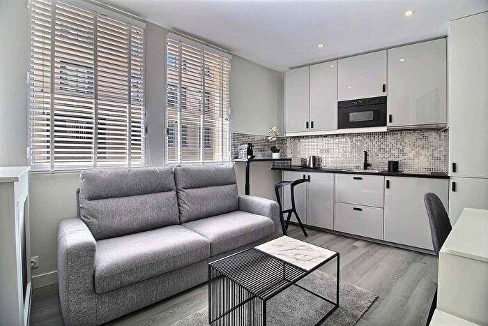 Appartement à louer - Triangle dOr, Paris ème arrondissement - 1 pièce