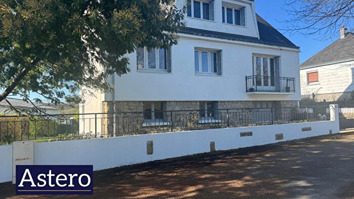 Maison à vendre - Guémené-sur-Scorff - 6 pièces - 4 chambres