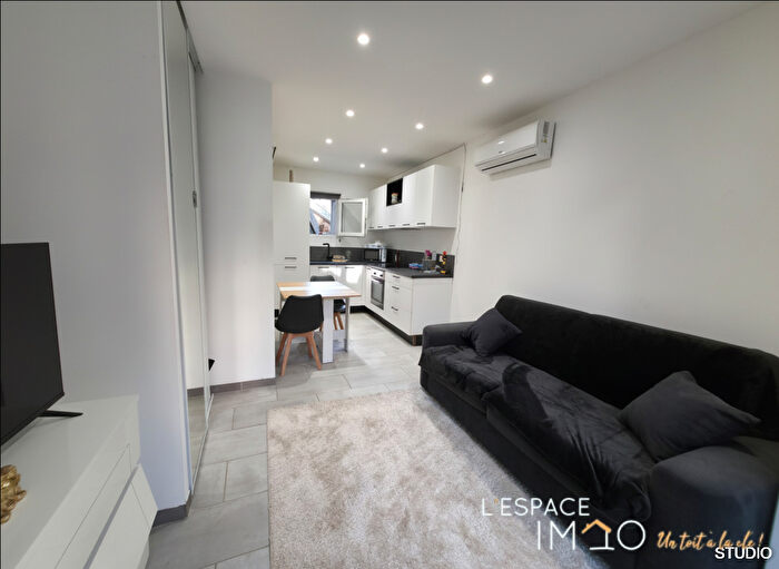 Appartement à vendre - Maubec - 1 pièce