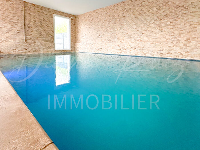 Maison à vendre - Briollay - 8 pièces - 5 chambres