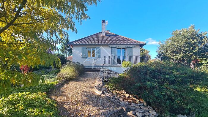 Maison à vendre - Ainay-le-Château - 8 pièces - 6 chambres