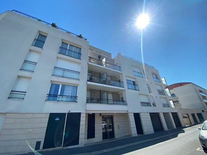 Appartement à louer - Reims - 3 pièces - 2 chambres