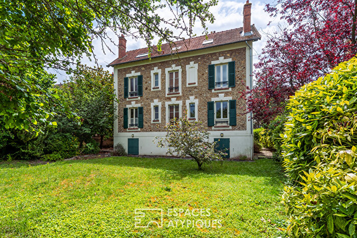 Corbeil-Essonnes, Centre-ville : Maison 9 pièces à vendre