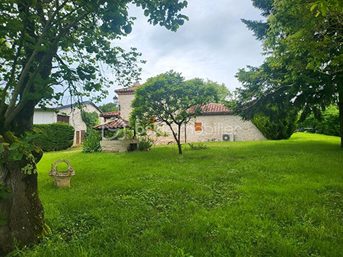 Maison à vendre - Tayrac - 4 pièces - 3 chambres