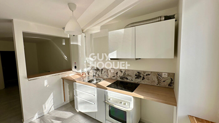 Appartement à louer - Aubière - 2 pièces - 1 chambre