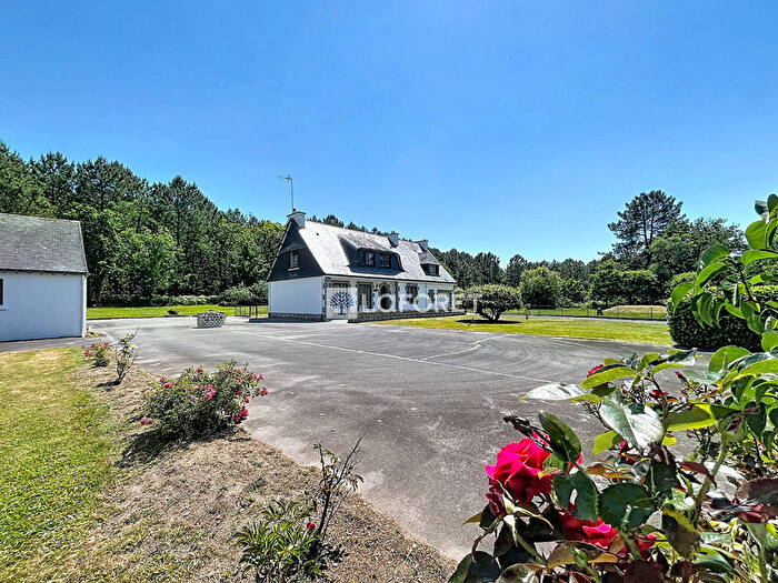 Maison 7 pièces à Locoal-Mendon, à vendre