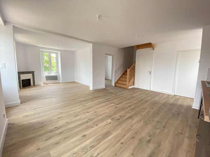 Appartement 4 pièces à Uhart-Cize, à louer