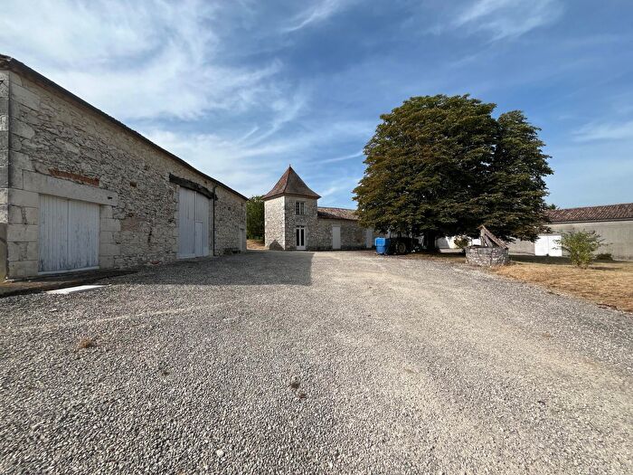 Maison 6 pièces à vendre à Saint-Perdoux