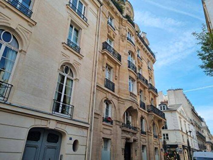 Appartement à louer - Saint Thomas dAquin, Paris ème arrondissement - 2 pièces - 1 chambre