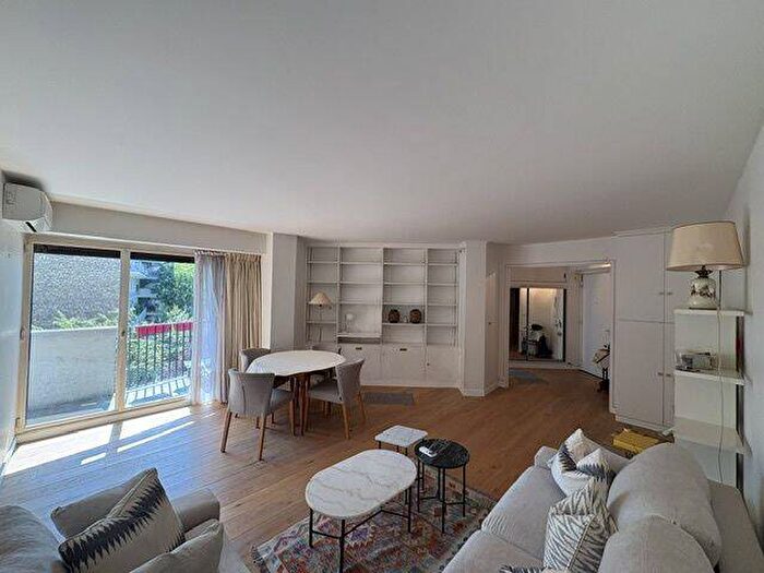 Grandes Carrières-Clichy, Paris 18ème arrondissement - Appartement 2 pièces à louer