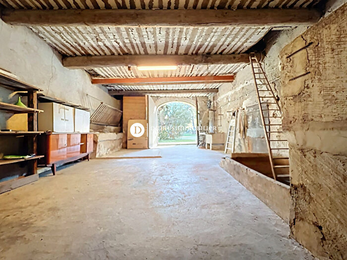 Saint-Saturnin-lès-Avignon - Maison 7 pièces à vendre