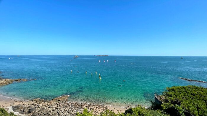 Appartement à vendre - Dinard, Centre-ville, Plage de lEcluse, Pointe du Moulinet - 3 pièces - 1 chambre