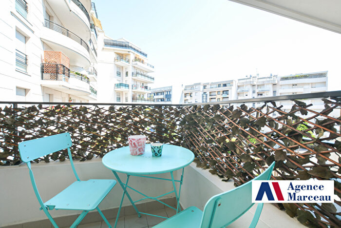 Appartement 2 pièces à vendre à Courbevoie, Marceau République