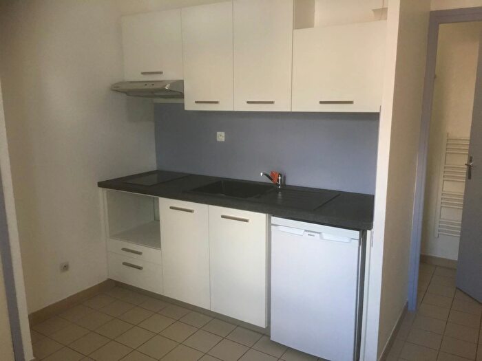 La Tour-de-Salvagny : Appartement 1 pièce à louer