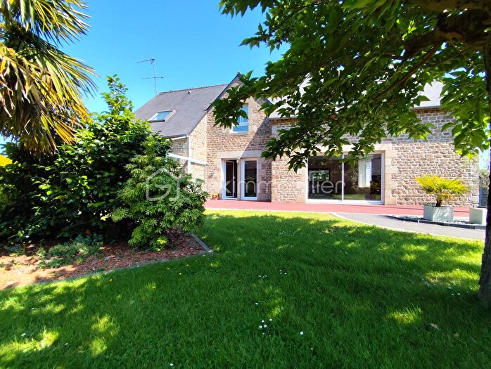 Maison 6 pièces à Pontmain, à vendre