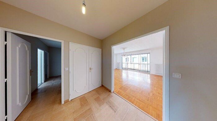 Appartement à louer - Hyper Centre-Vieille Ville, Saint-Étienne - 4 pièces - 3 chambres