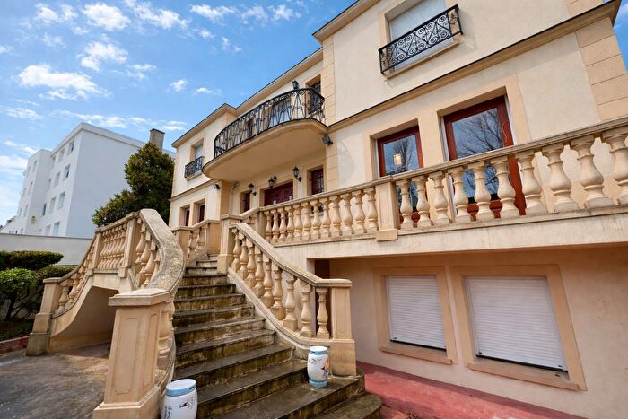 Maison à vendre - Saint-Maur-des-Fossés, Parc de Saint-Maur - 12 pièces - 5 chambres