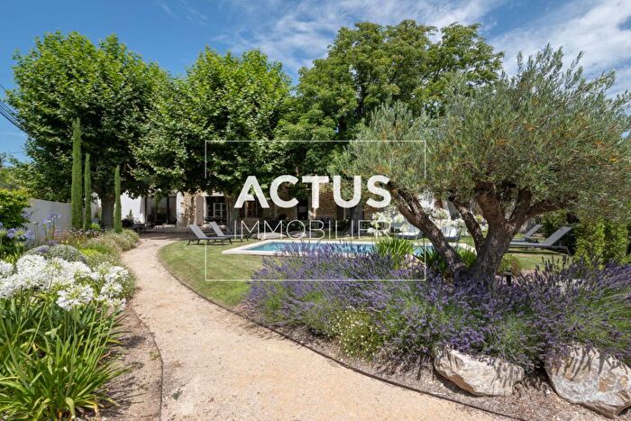 Maison 7 pièces à vendre à Salon-de-Provence, Touret, Route dEyguières