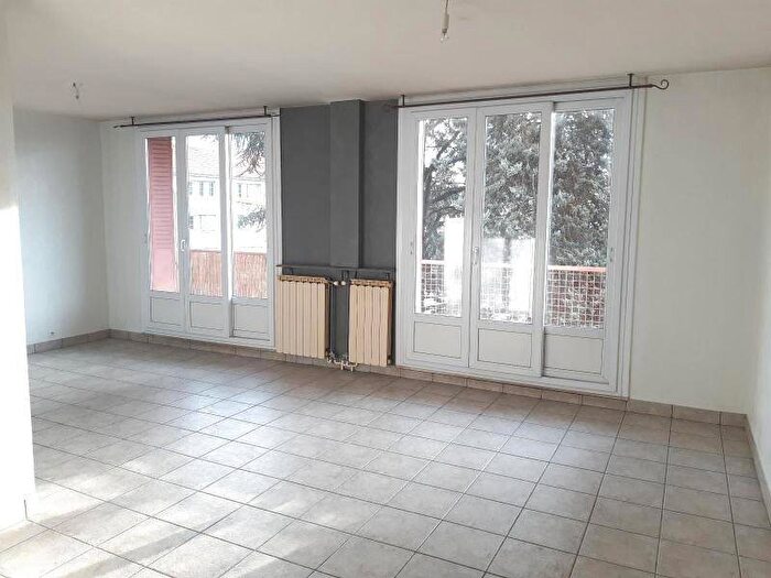 Appartement à louer - Croix Rouge-Portail-Rouge Sémard, Saint-Martin-dHères - 3 pièces - 2 chambres