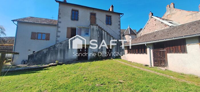 Maison à vendre - Saint-Léger-sous-Beuvray - 6 pièces - 4 chambres