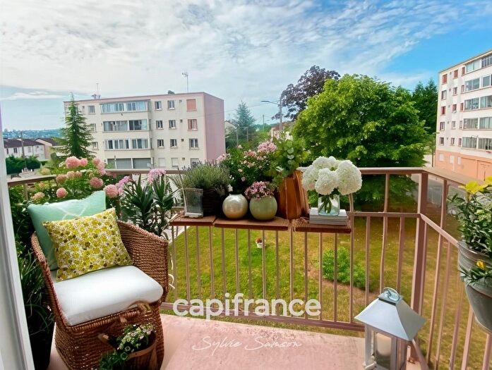 Mantes-la-Ville, Louise Michel : Appartement 4 pièces à vendre