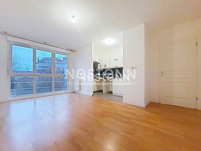 Appartement à louer - Voisins-le-Bretonneux - 2 pièces - 1 chambre