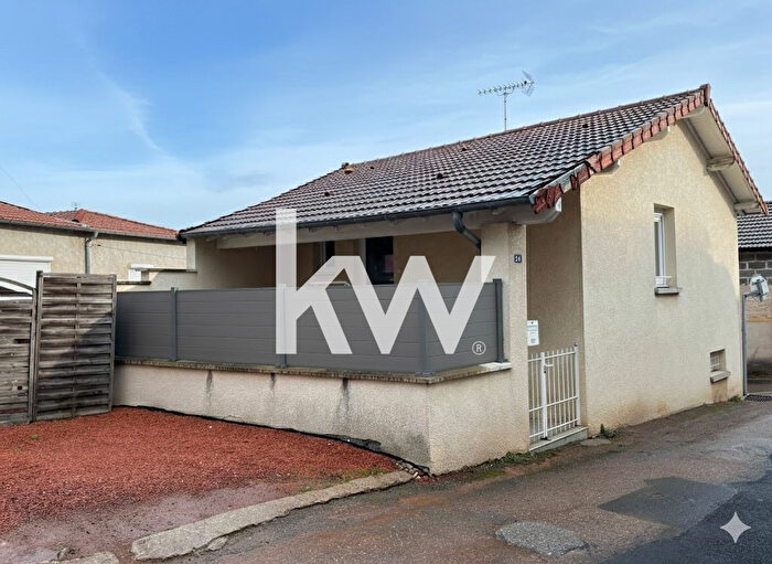 Maison à vendre - Coutouvre - 3 pièces - 2 chambres