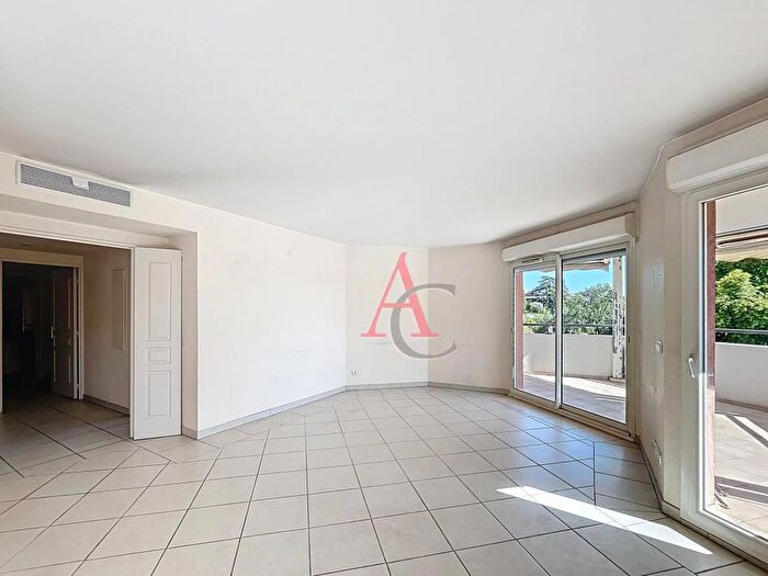 Appartement à vendre - Cagnes-sur-Mer, Centre-ville - 4 pièces - 2 chambres