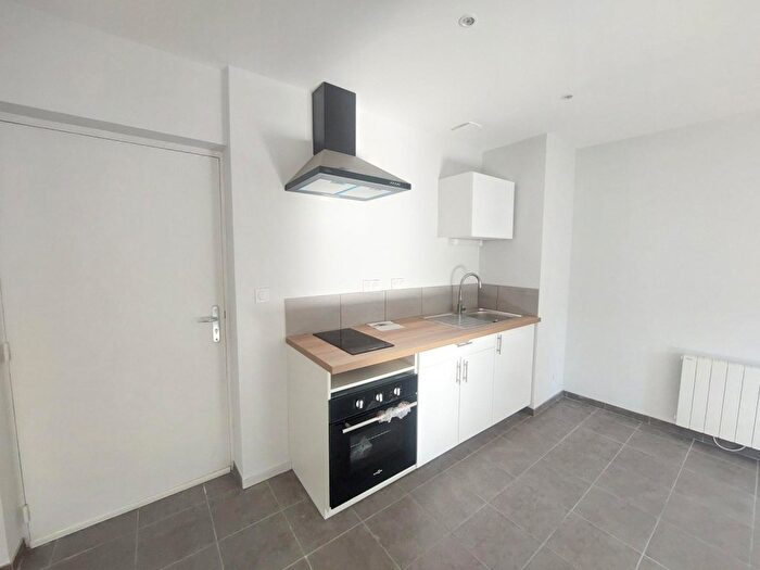 Appartement 2 pièces à louer à Saint-Étienne, Saint-Roch, Vivaraize, Valbenoite, Centre Deux