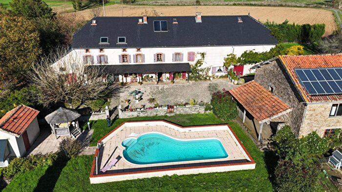 Maison 10 pièces à vendre à Saint-Cirgue