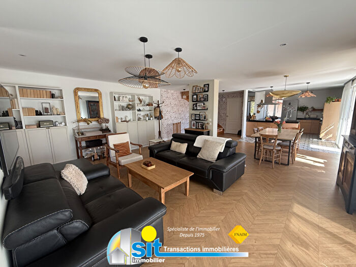 Appartement 6 pièces à vendre - Saint-Prim