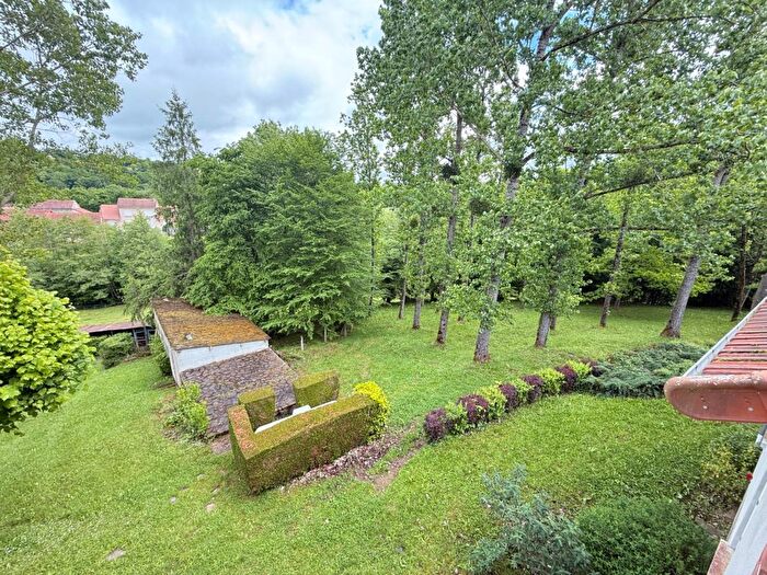 La Celle-Dunoise : Maison 10 pièces à vendre