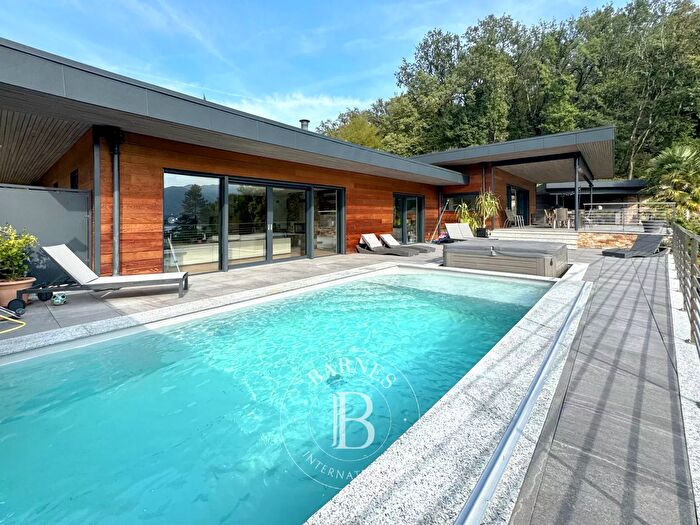 Maison à vendre - Aix-les-Bains - 8 pièces - 5 chambres